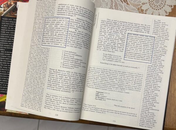 House of Leaves: A Groundbreaking Literary Experience